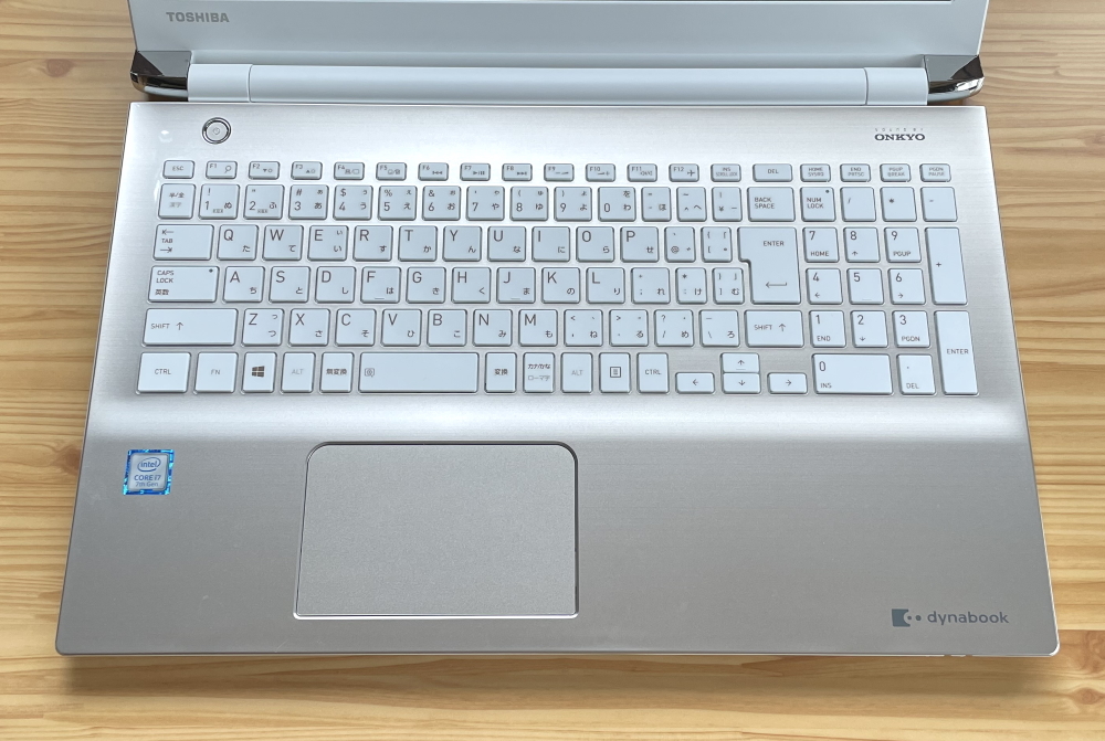 最新Win10★爆速 東芝 美品dynabook T65★第7世代Kadylake Core i7-7500U/8GB/新品SSD/ブルーレイ/Wi-Fi/USB3.0/HDMI/WEBカメラ ...