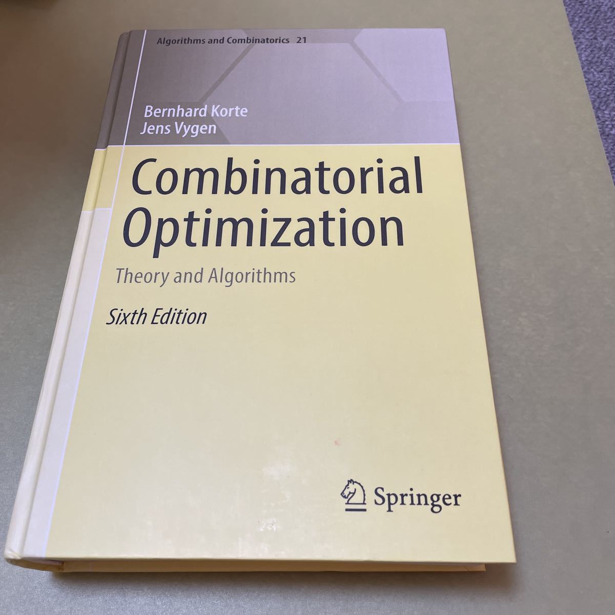 【目立った傷や汚れなし】組合せ最適化の英語本 Combinatorial Optimization Theory and Algorithms (Algorithms and ...