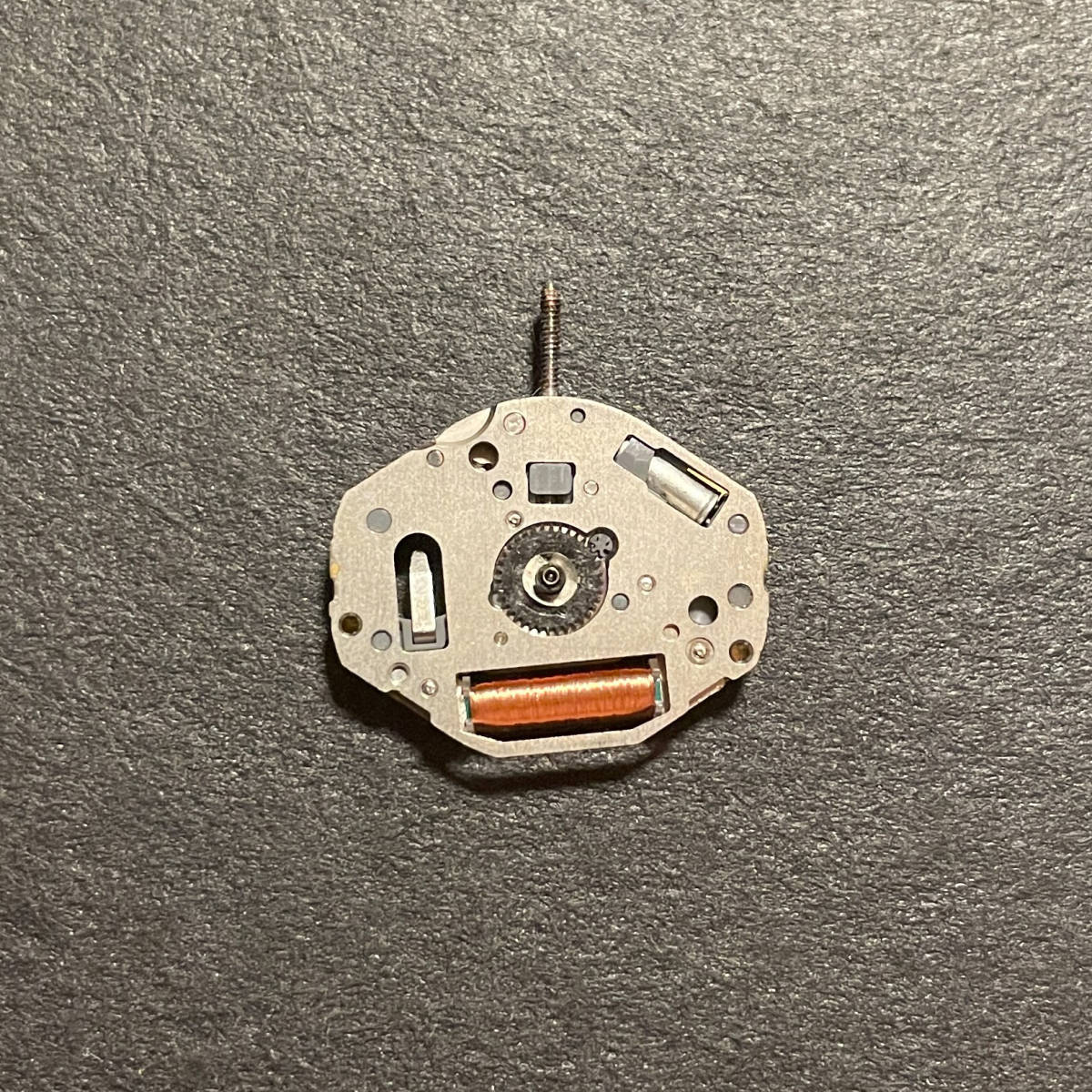 【目立った傷や汚れなし】【時計 部品 Citizen(シチズン) ムーブメント 6031A 長期保管品／新古不明(6121)】の落札情報詳細 ...