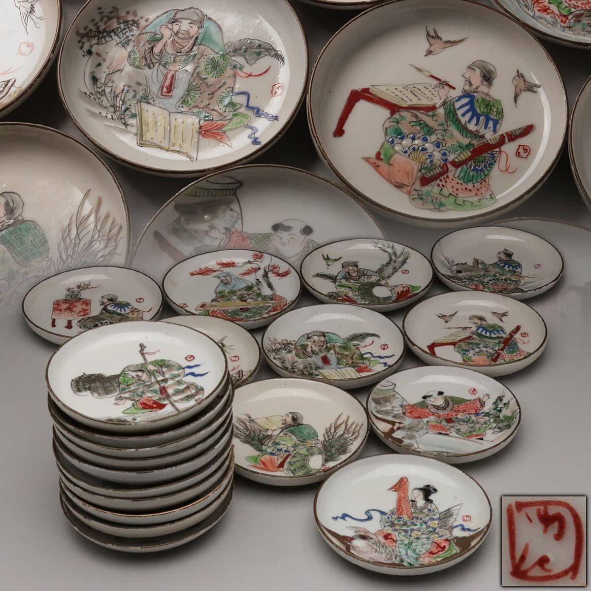 【やや傷や汚れあり】ED718 時代物 在銘 色絵人物絵変文小皿 二十客(唐子/老子/唐人/賢人/天女) ・色絵中国人物手塩皿・粉彩人物紋小盤 ...