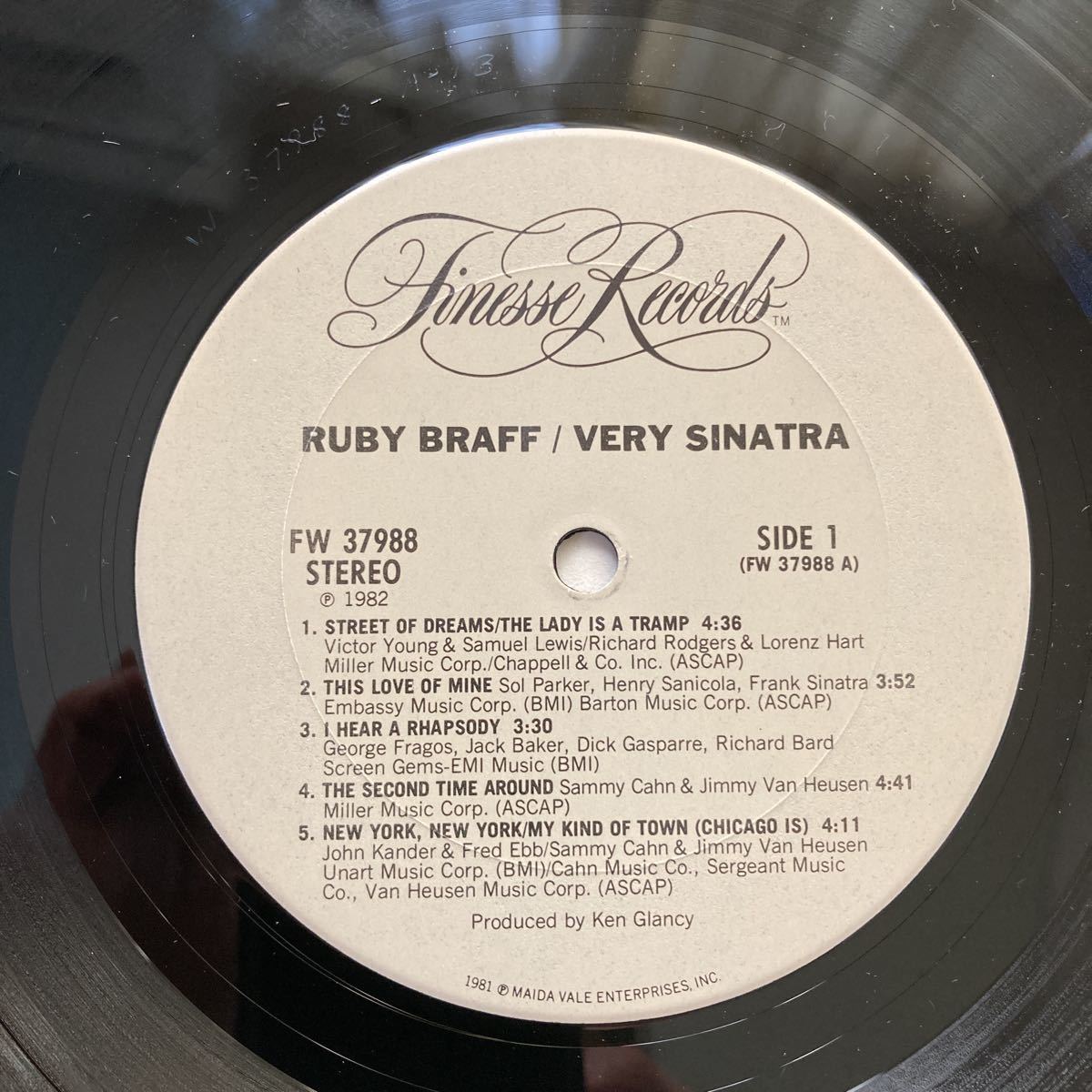 【目立った傷や汚れなし】ルビー・ブラフ【VERY SINATRA（シナトラ）／RUBY BRAFF】1982 Finesse Records ...