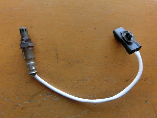 【やや傷や汚れあり】C3 O2センサー 1個 平成27年 ABA-A5HM01 0ZAS-S2 9673438580 シトロエン 2015y ...