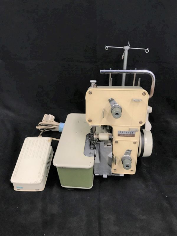 【やや傷や汚れあり】1103-942TM④3500 ロックミシン Brother ブラザー TE4-B502 ハンドクラフトの落札情報詳細 - ヤフオク落札価格検索 オークフリー