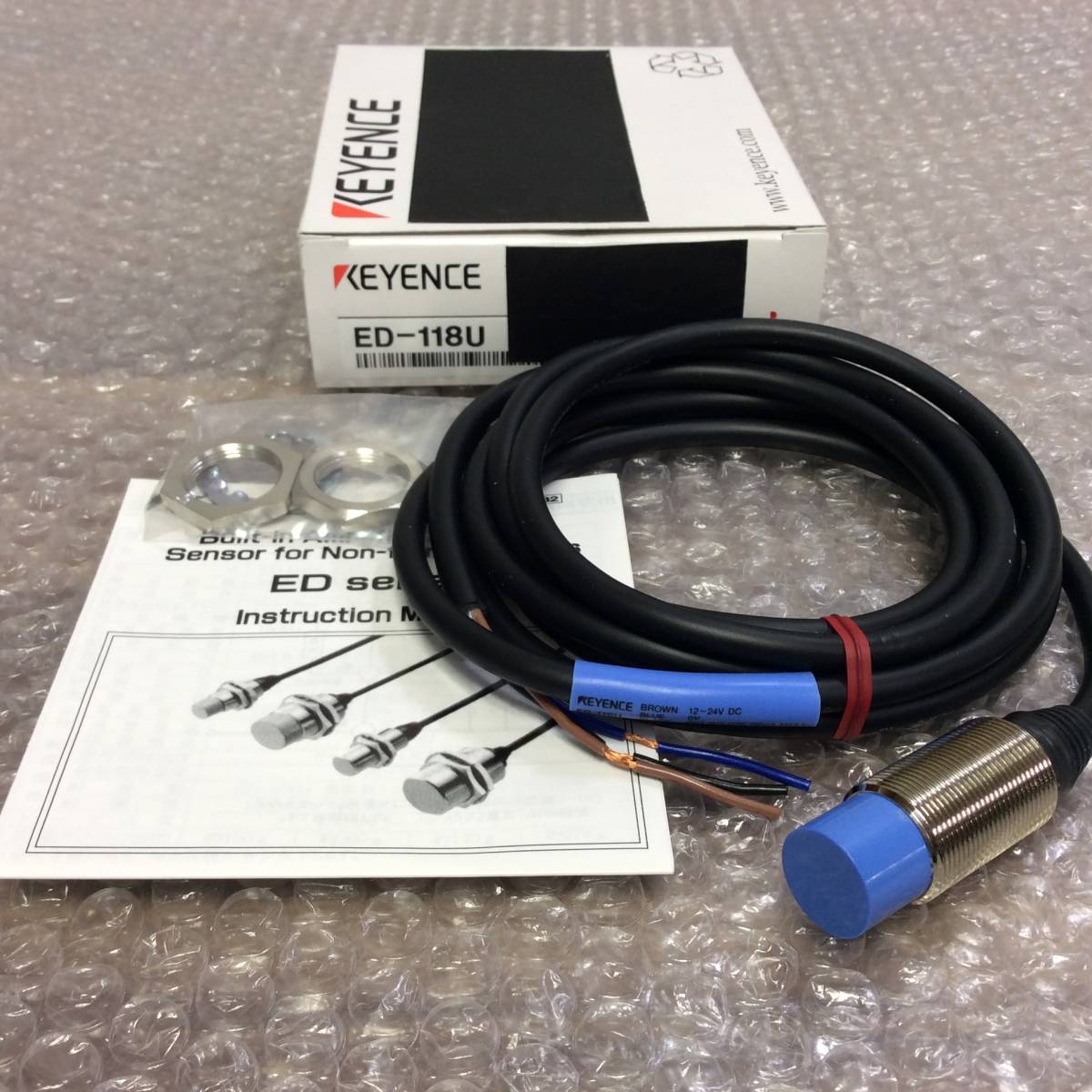 【未使用】 【AH-9143】 ★送料無料★ 未使用品 KEYENCE キーエンス アンプ内蔵型アルミ近接センサ 本体 ED-118U 【レタ ...