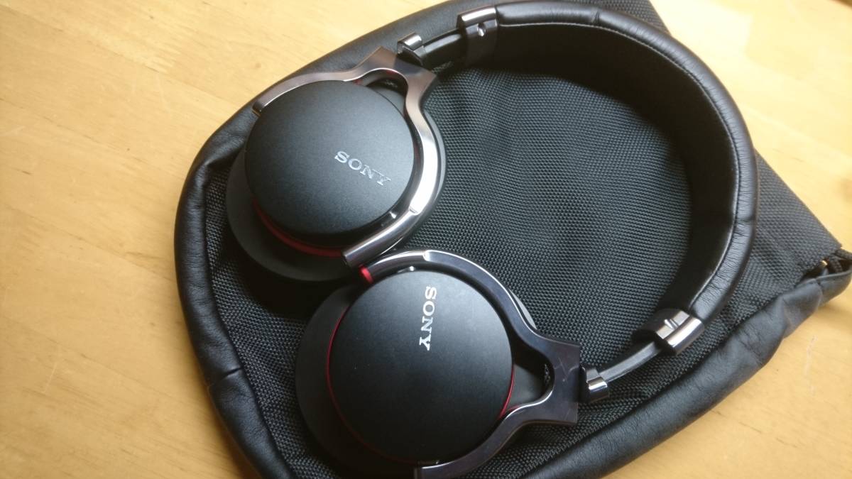 【全体的に状態が悪い】【美中古】 SONY MDR-1R ポーチ・ケーブル2本付き！の落札情報詳細 - ヤフオク落札価格検索 オークフリー