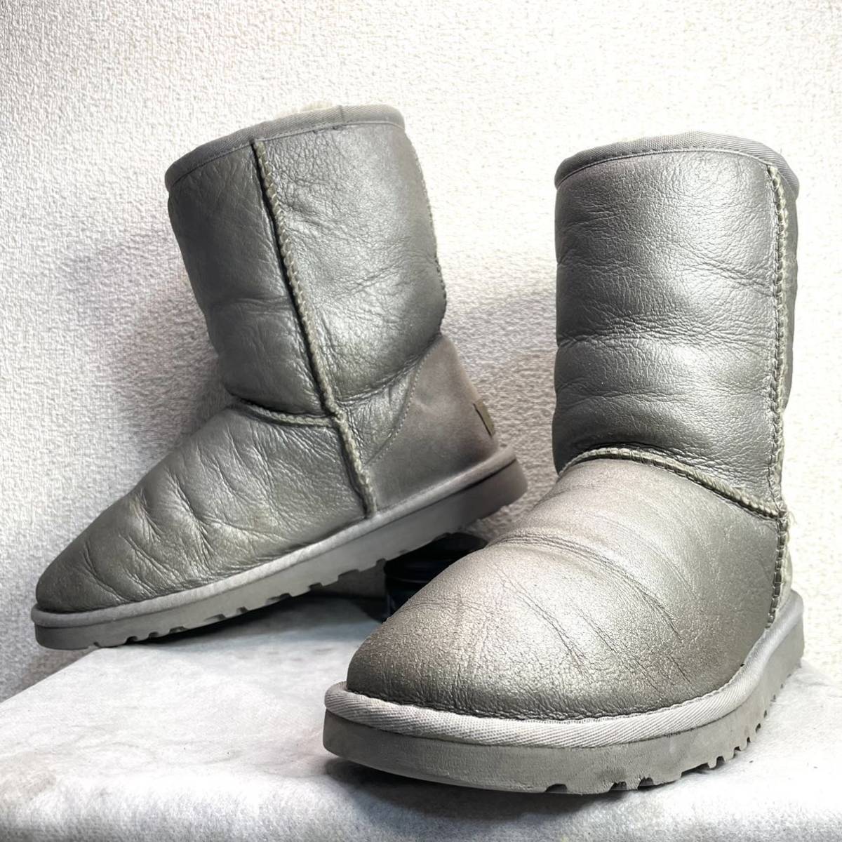 【目立った傷や汚れなし】UGG CLASSIC 8809G アグ クラシック ミディアム ムートンブーツ ショートブーツ 6 23cm シルバー 銀 レディース ＊R の落札情報詳細 ...