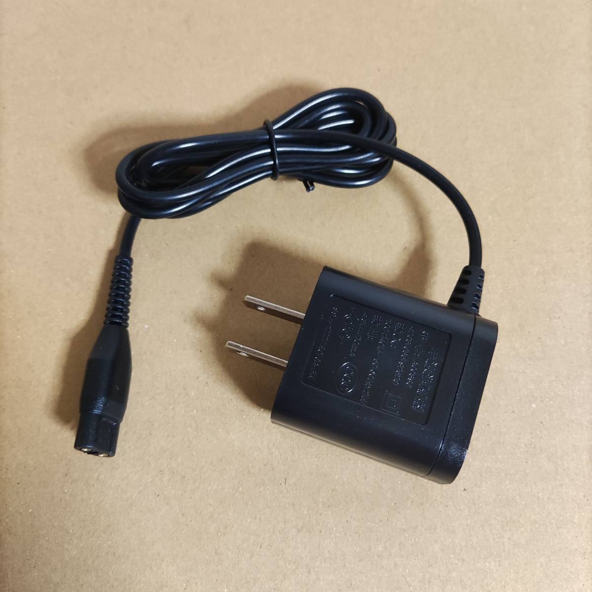 【未使用】⑧在庫処分 シェーバー 充電器 4.3V 70mA Philips フィリップス用 A00390 RQ310 RQ311 RQ320 ...