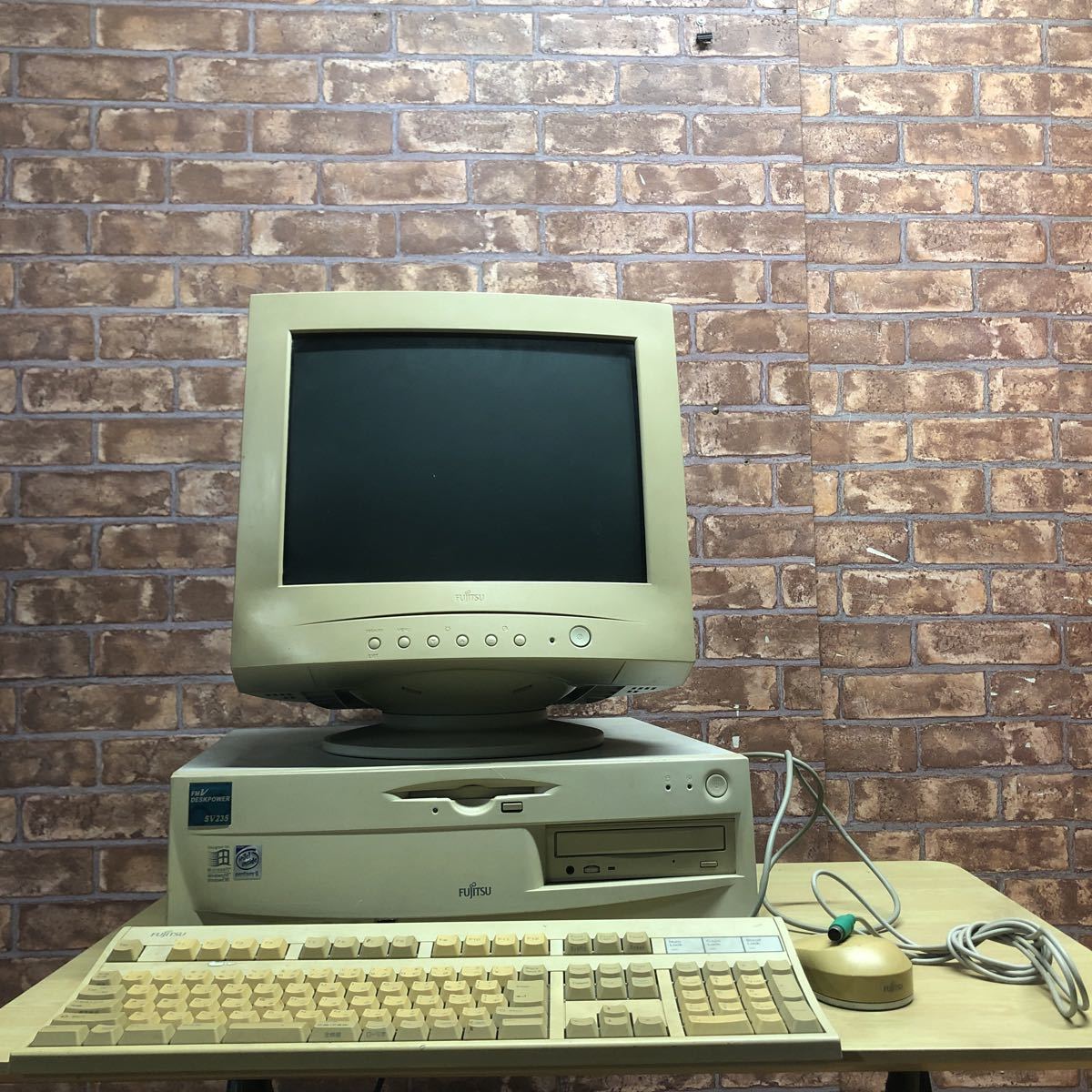 【傷や汚れあり】93 【ジャンク】PC FMV COMPAQ FUJITSU COMPAQ SV235 旧型PC 一式 マウス キーボード ...