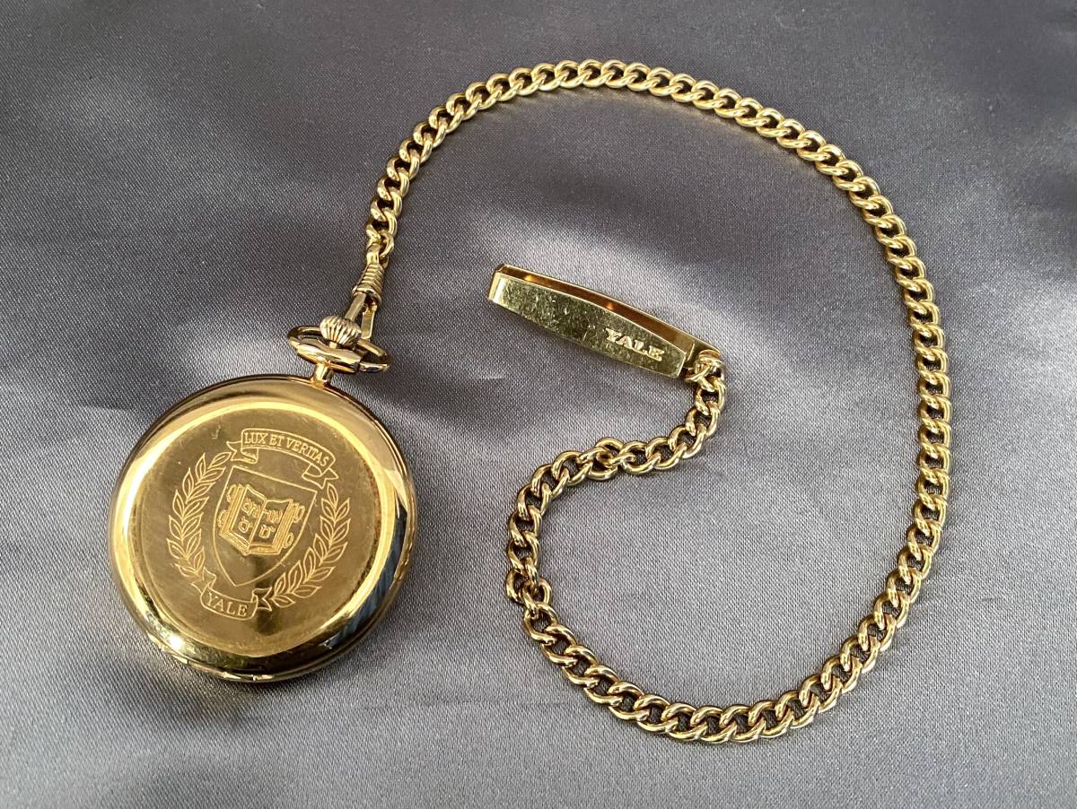 【目立った傷や汚れなし】希少 Yale University 懐中時計 クォーツ 稼動 43mm チェーン付 ロゴ刻印 YALE CLUB ...