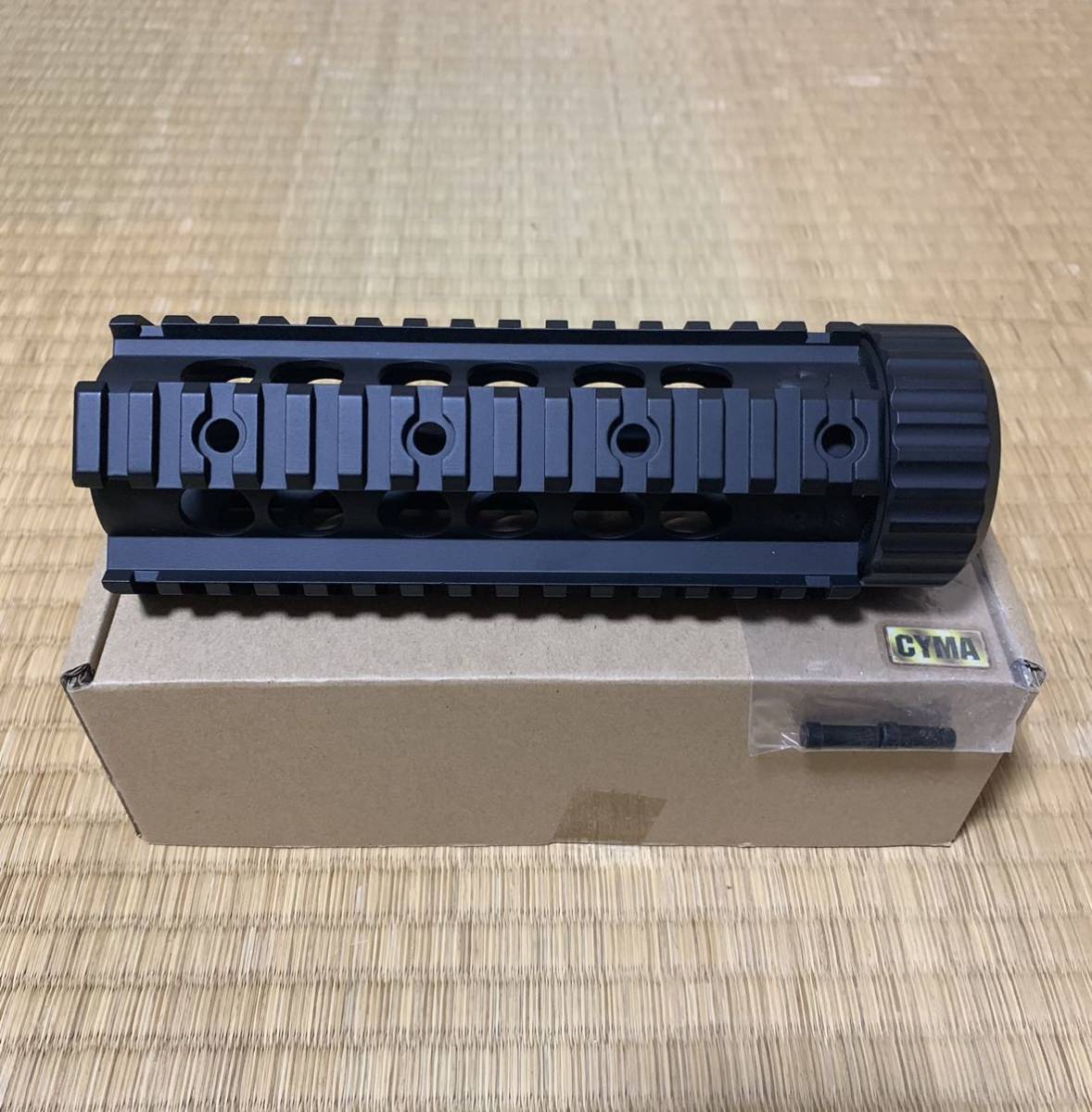 【目立った傷や汚れなし】CYMA Knith's FF RAS 7インチ ハンドガード M16 M4 M16A4 トイガン ガスガン 電動ガン ...