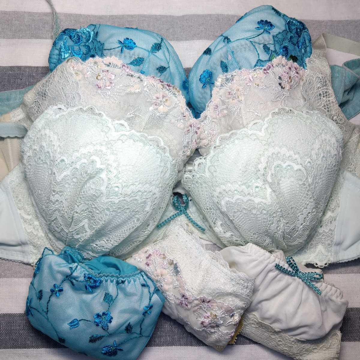 【未使用】【22441】 新品 Wacoal AMPHI ワコール アンフィ ブラジャー ショーツ E75 Mサイズ 新品未使用 下着 上下セット レース シンプル 上品 大人の落札情報詳細 ...