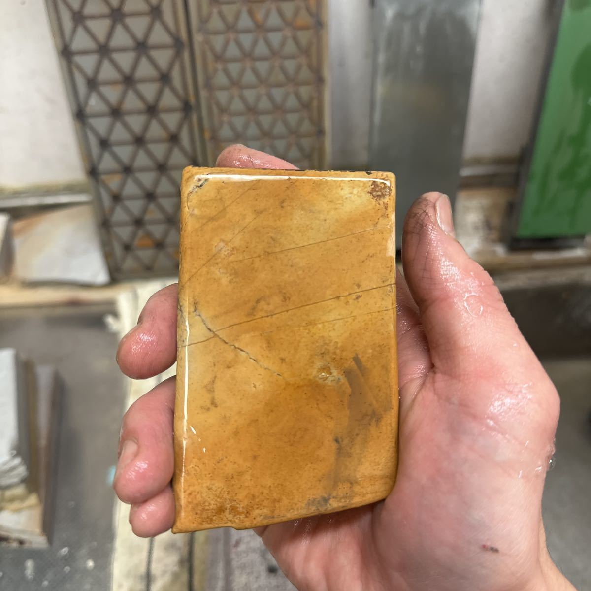 ☆宮本理三郎 「赤蛙」葉っぱにカエル 置物 共箱 254g 真作保証 師・佐藤朝山の落札情報詳細 - ヤフオク落札価格検索 オークフリー