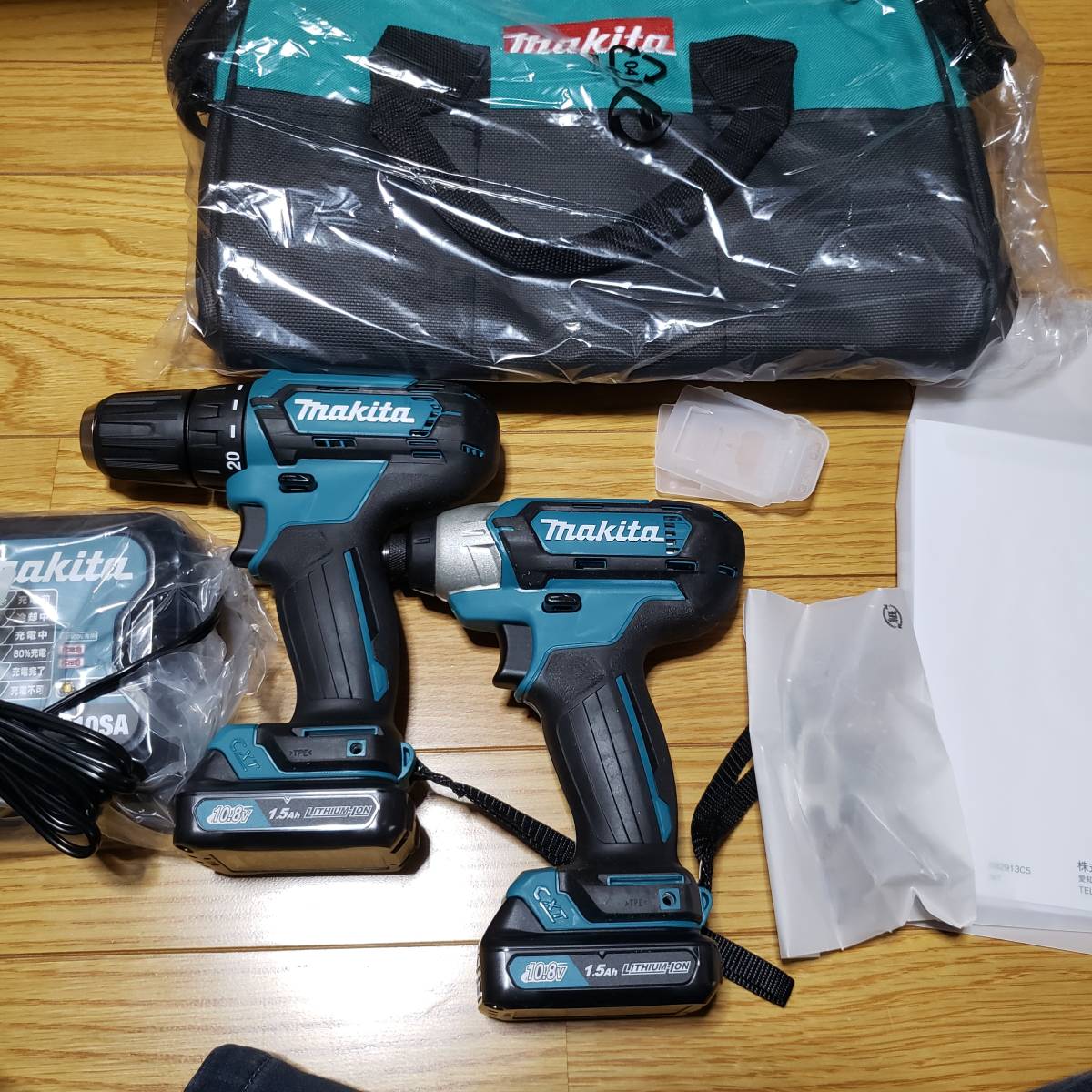 【未使用】マキタ 10.8V充電式インパクトドライバ（TD110D）+ドライバドリル（DF333D）コンボキット・CK1009の落札情報詳細 - ヤフオク落札価格検索 オークフリー