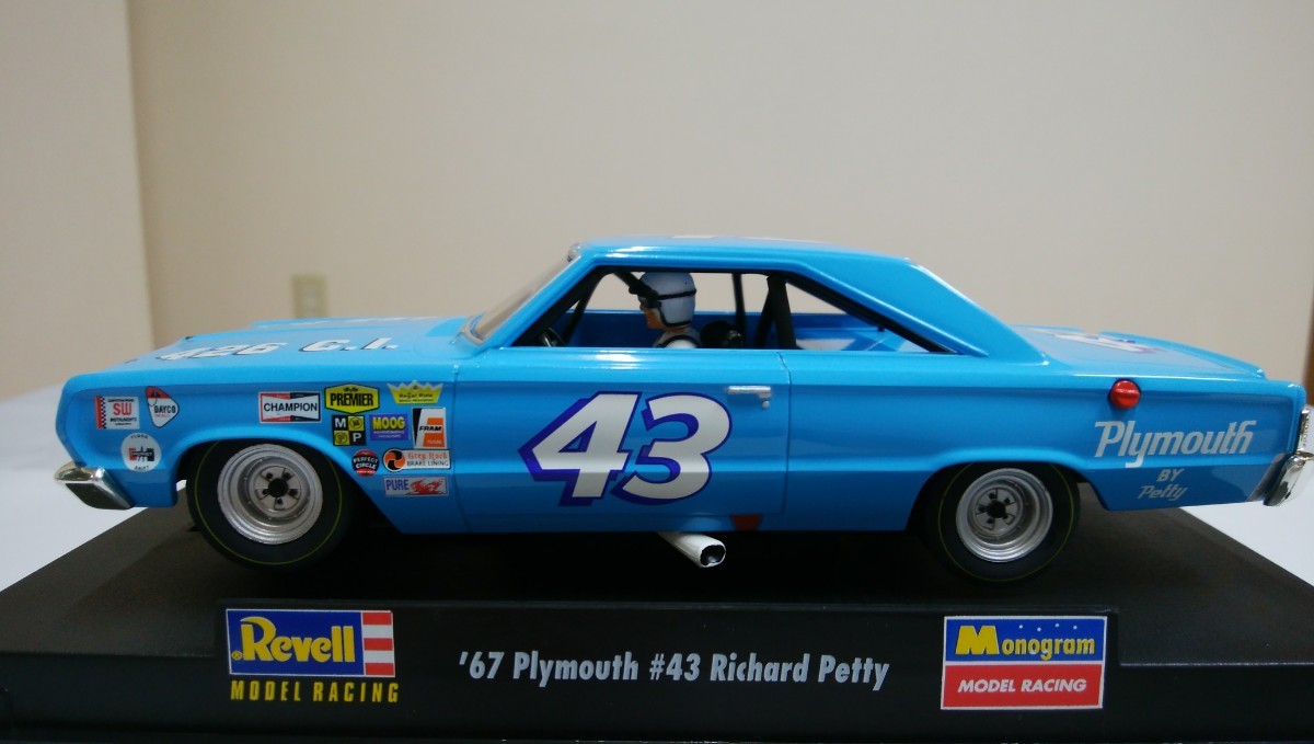 【未使用】絶版！美品！未使用・未走行品！REVELL 1/32 MONOGRAM MODEL RACING 67 PLYMOUTH 43 RICHARD PETTYの落札情報詳細 ...
