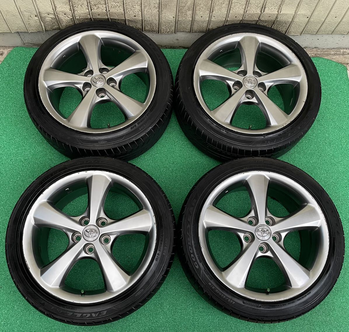 【目立った傷や汚れなし】トヨタTOYOTAマークX 純正 18インチタイヤ・ホイール4本8JJ+50 5穴PCD114.3 2015年製 バリ ...