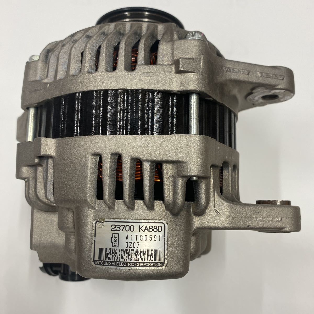 【やや傷や汚れあり】サンバー オルタネーター ★送料込み6800円★TT1 TT2 TV1 TV2 TW1 TW2 23700-KA880 ...