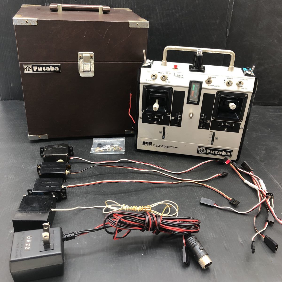 【傷や汚れあり】R ☆希少☆ Futaba フタバ ラジコン プロポ 送信機 モジュール TX-RF-MODULE FP-TM1-FM ケース ...