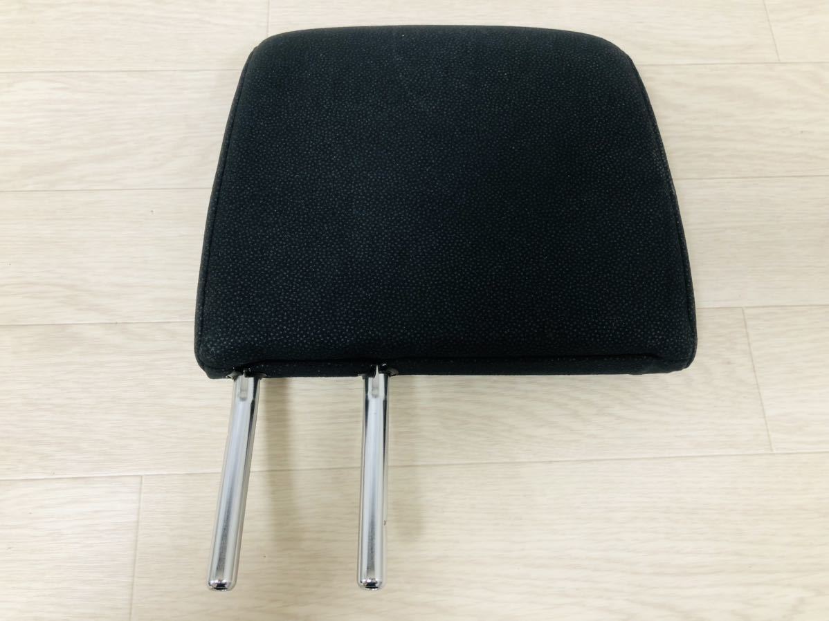 【目立った傷や汚れなし】新車外し Zwr80g ノア Hv G 前期 純正 ヘッドレスト 3列目 真ん中分 センター 黒 シート エスクァイア