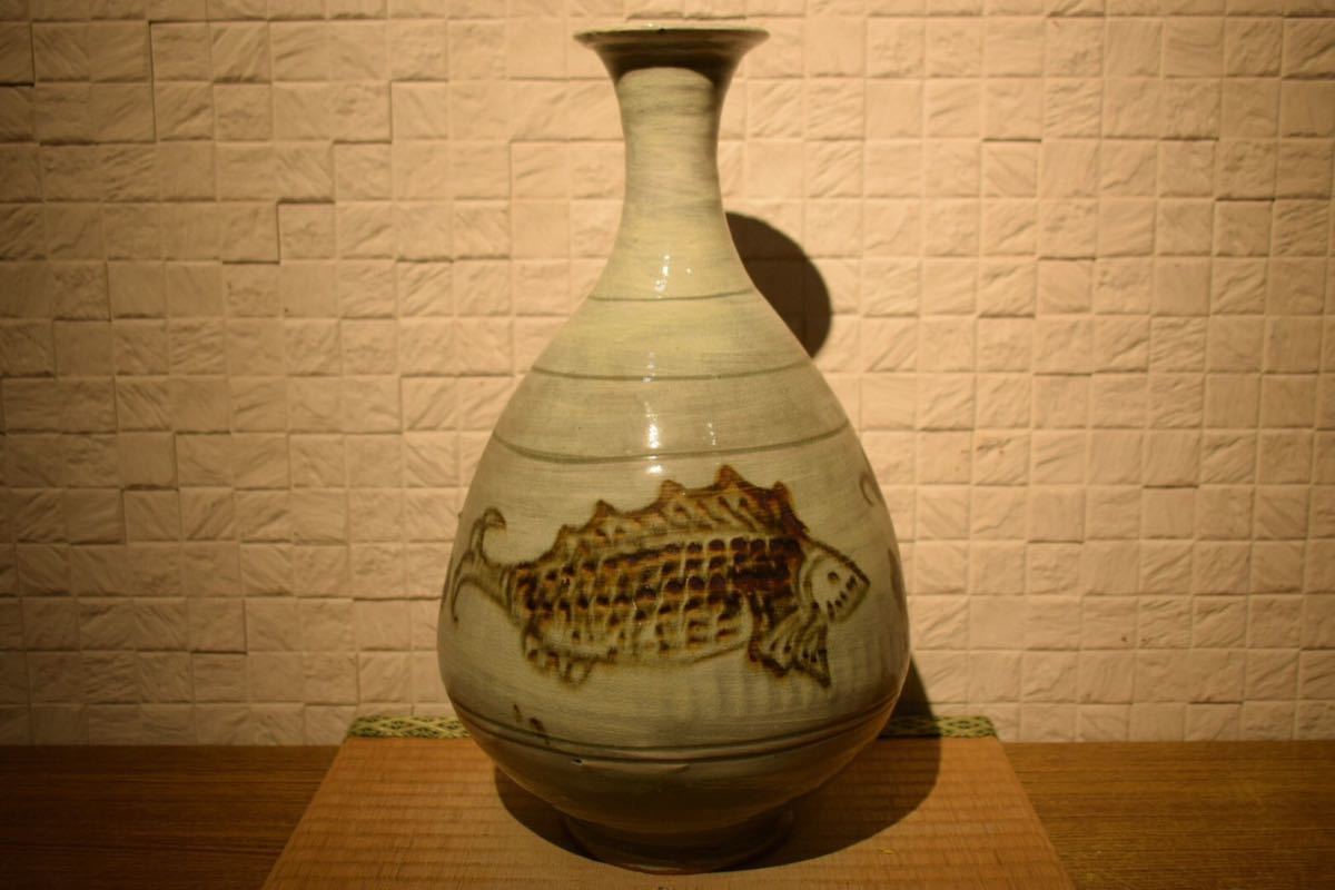 【やや傷や汚れあり】【GE】M389 李朝・高麗コレクター放出品 時代 李朝魚紋瓶 /中国古玩 朝鮮美術 骨董品 時代品 美術品 古美術品 韓国の落札情報詳細 - ヤフオク落札価格検索 オークフリー