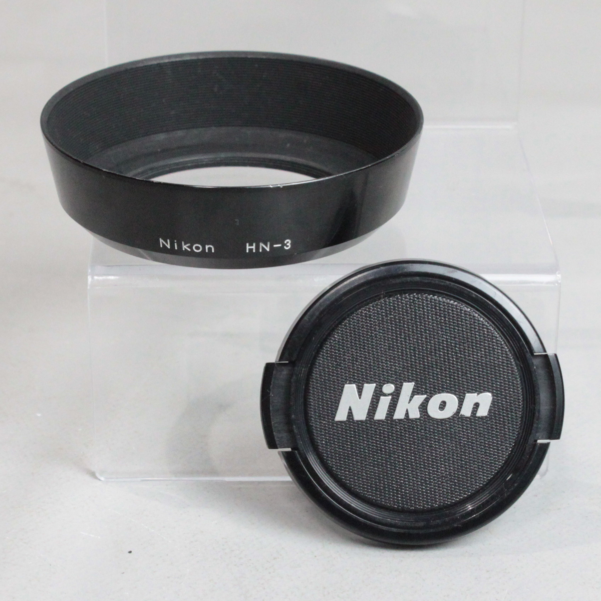 【やや傷や汚れあり】122543 【良品 ニコン】 Nikon Hn 3 スクリュー式メタルレンズフード And 52mm レンズキャップの落札