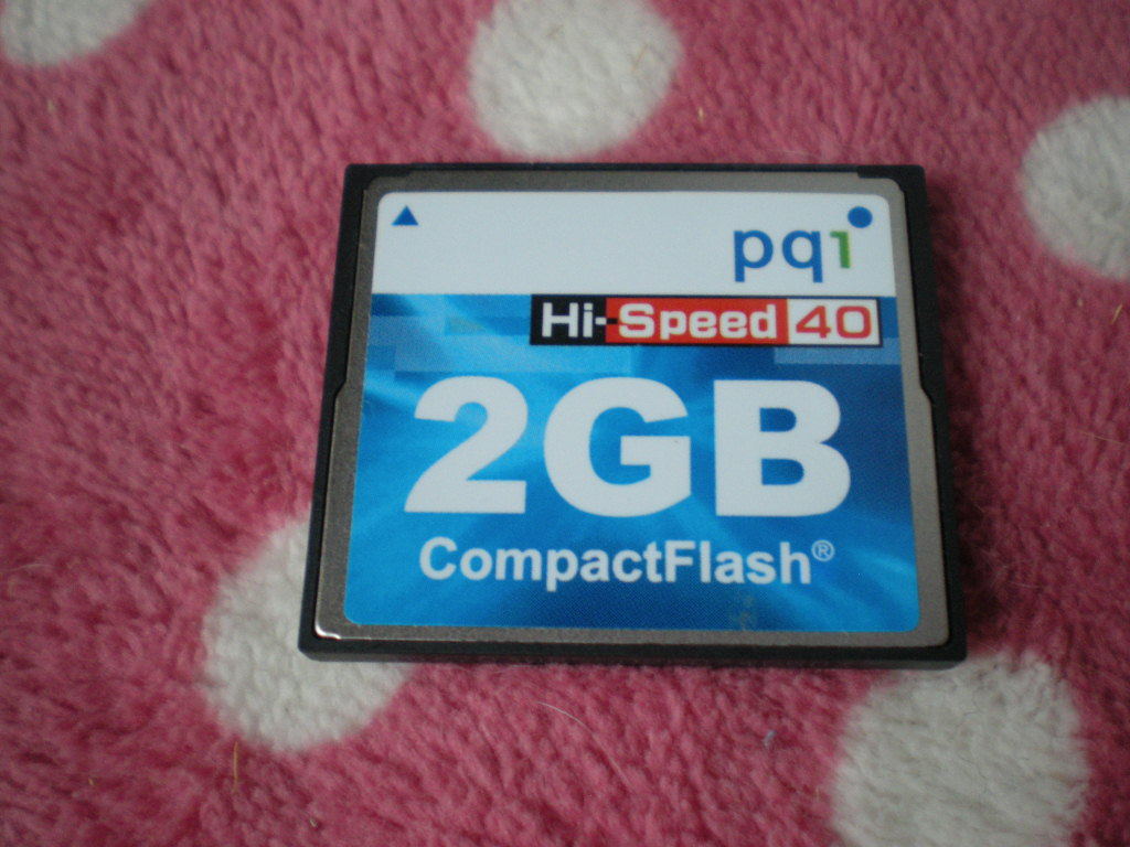 【未使用に近い】5/6 コンパクトフラッシュカードCOMPACT FLASH Compact Flash Card 40倍速 2GB PQI ...
