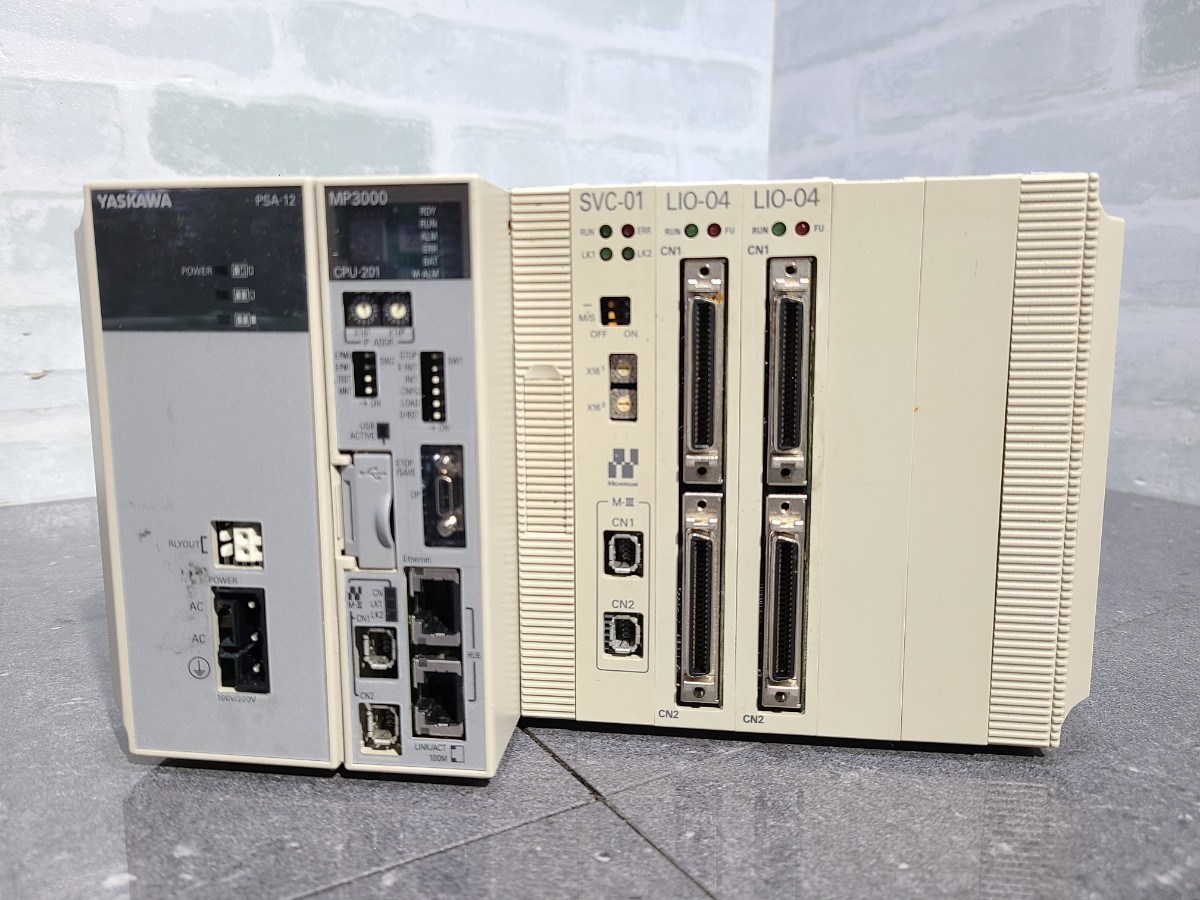 【傷や汚れあり】【中古動作品】管1Y252 YASKAWA PSA-12AC電源ユニット/MP3000 コントローラー/SVC-01モーション ...