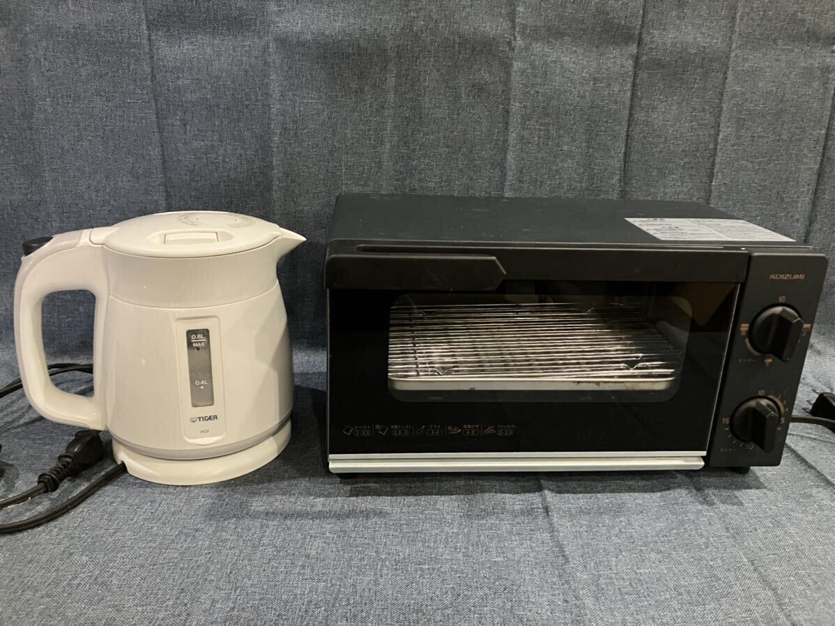 【傷や汚れあり】【2016年製】TIGER タイガー 電気ケトル わく子 PCF-G080 定格容量 0.8L 【2022年製】小泉 KOIZUMI オーブントースター KOS-1032 計2 ...