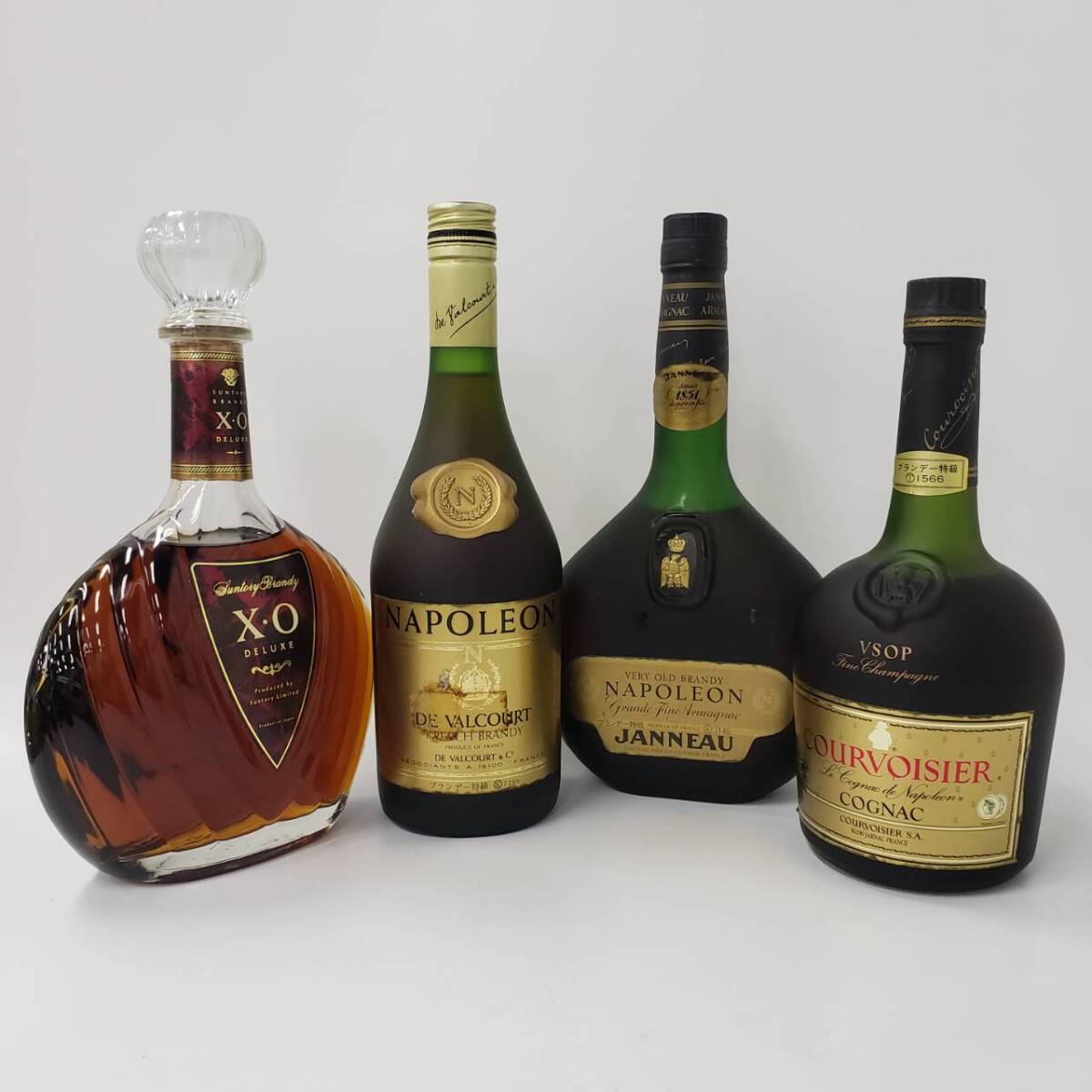 【傷や汚れあり】M20538(063)-554/TY4000【千葉県内のみ発送】酒 ※同梱不可 4本まとめ Suntory Brandy X.O DELUXE/NAPOLEON DE ...