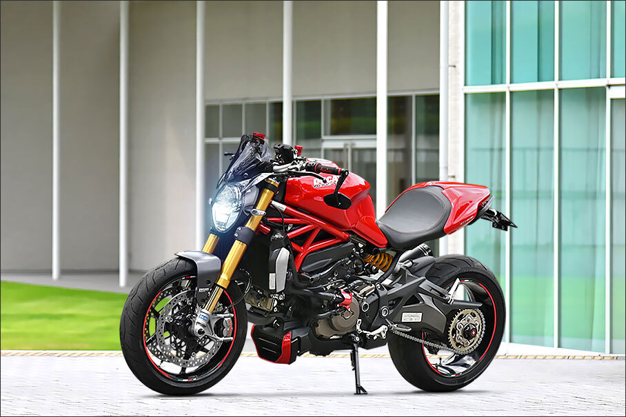 【目立った傷や汚れなし】DUCATI モンスター1200S 上位グレード フルパワー化済み 純正オプション&カスタム多数 ナビ・ETC ...