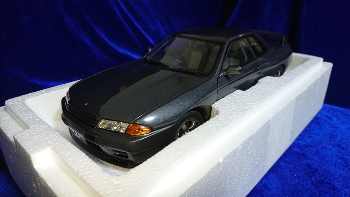 【目立った傷や汚れなし】1/18 NISSAN SKYLINE GT-R R32 NISMO Gun Gray Metallic ...