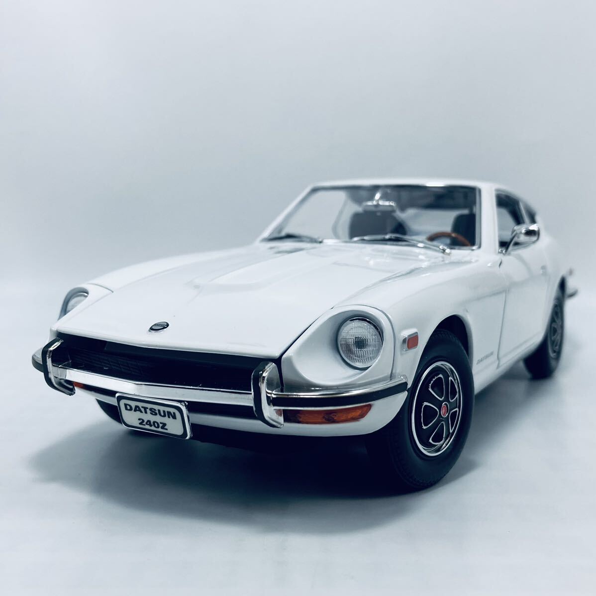 【傷や汚れあり】ビンテージ物 YATMING 1/18 S30 DATSUN FAIRLADY 240Z U.S version LHD White ダットサン フェアレディ 240Z ...