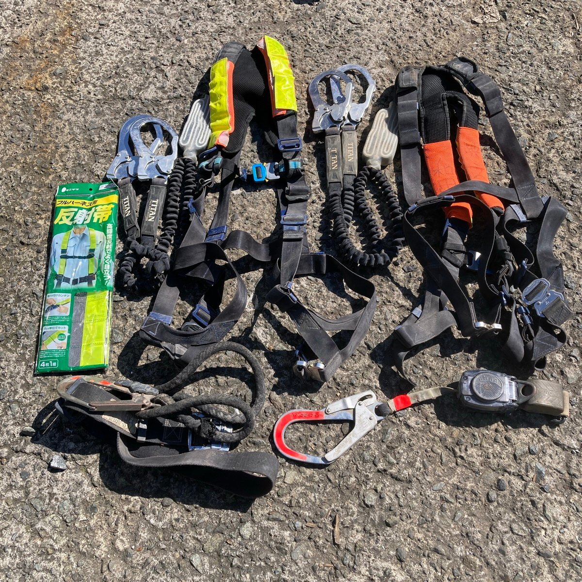 【傷や汚れあり】倉友a711 サンコー 墜落制止用器具 ランヤード付 フルハーネス型 安全帯 、 腰ベルト、ランヤード、フルハーネス用反射帯 等 計5点セットの落札情報詳細 - Yahoo ...