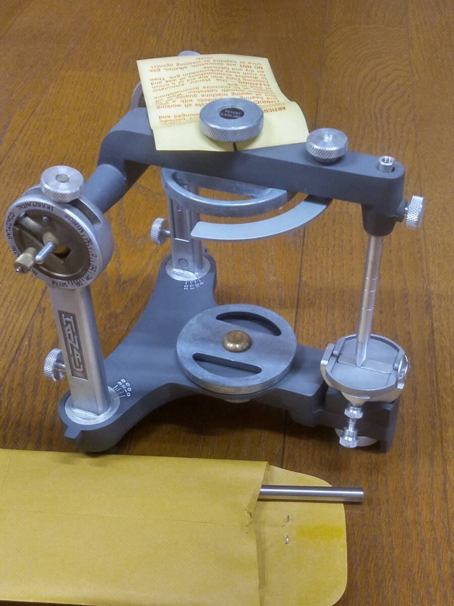 【未使用】☆新品☆定価18万円☆歯科 歯科技工 ハノー HANAU コンダイラー型半調節性咬合器H2-O ☆Condylar Type ...