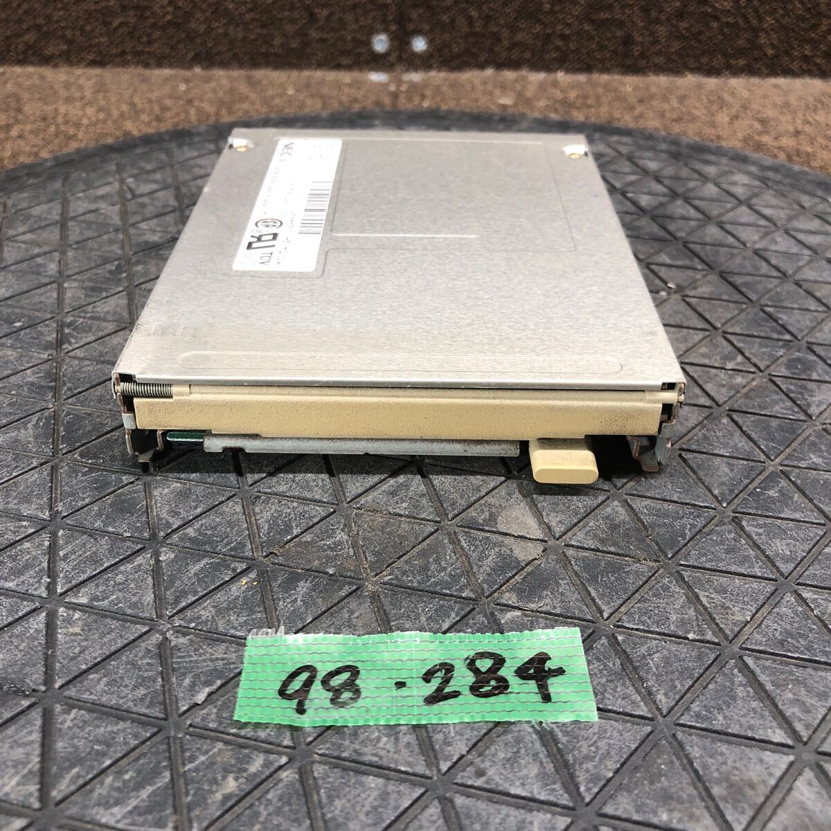 【傷や汚れあり】98-284 激安 レトロPC パーツ NEC PC-98など用 3.5インチFDD FD1148T フロッピーディスクドライブ 動作未確認 ジャンクの落札情報詳細 ...