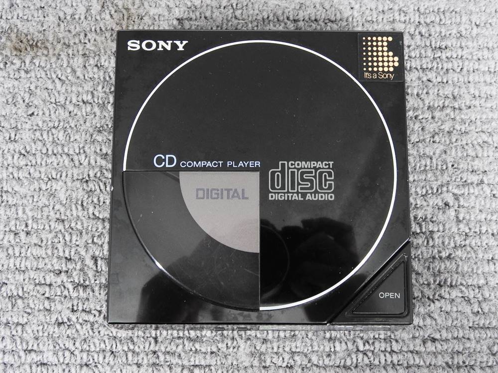 【やや傷や汚れあり】【希少】SONY ソニー★初代 Discman D-50 ポータブルCDプレーヤー 専用ACアダプターAC-D50付 当時 ...
