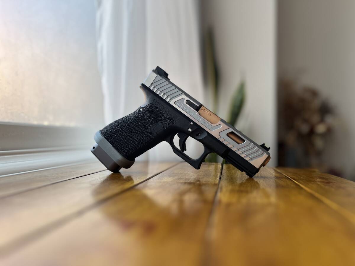 【目立った傷や汚れなし】希少 美品 NOVA マルイ G19 TTI John Wick カスタム Glock グロック G17 G18 G19 G22 G26 G34 G45 完成品 SAI ...