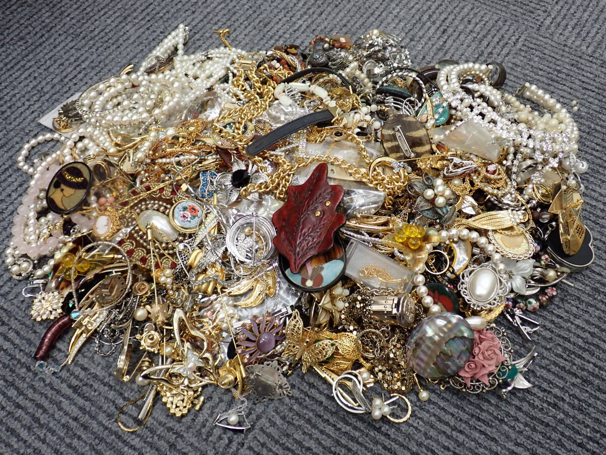 【傷や汚れあり】2629〜3192★アクセサリー 5キロオーバー ブローチ ピン ネックレス リング おまとめ 金メッキ Sv925 パール などの落札情報詳細 - Yahoo!オークション ...