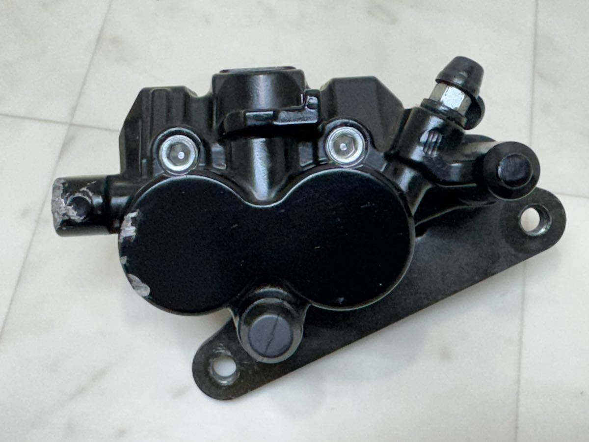【やや傷や汚れあり】NS50Rで使用 純正 1/2 フロント キャリパー HRC S50R デイトナ ゴールデンパッド 付き NS50F AC08 NSR50 NSR80 NS−1 ...