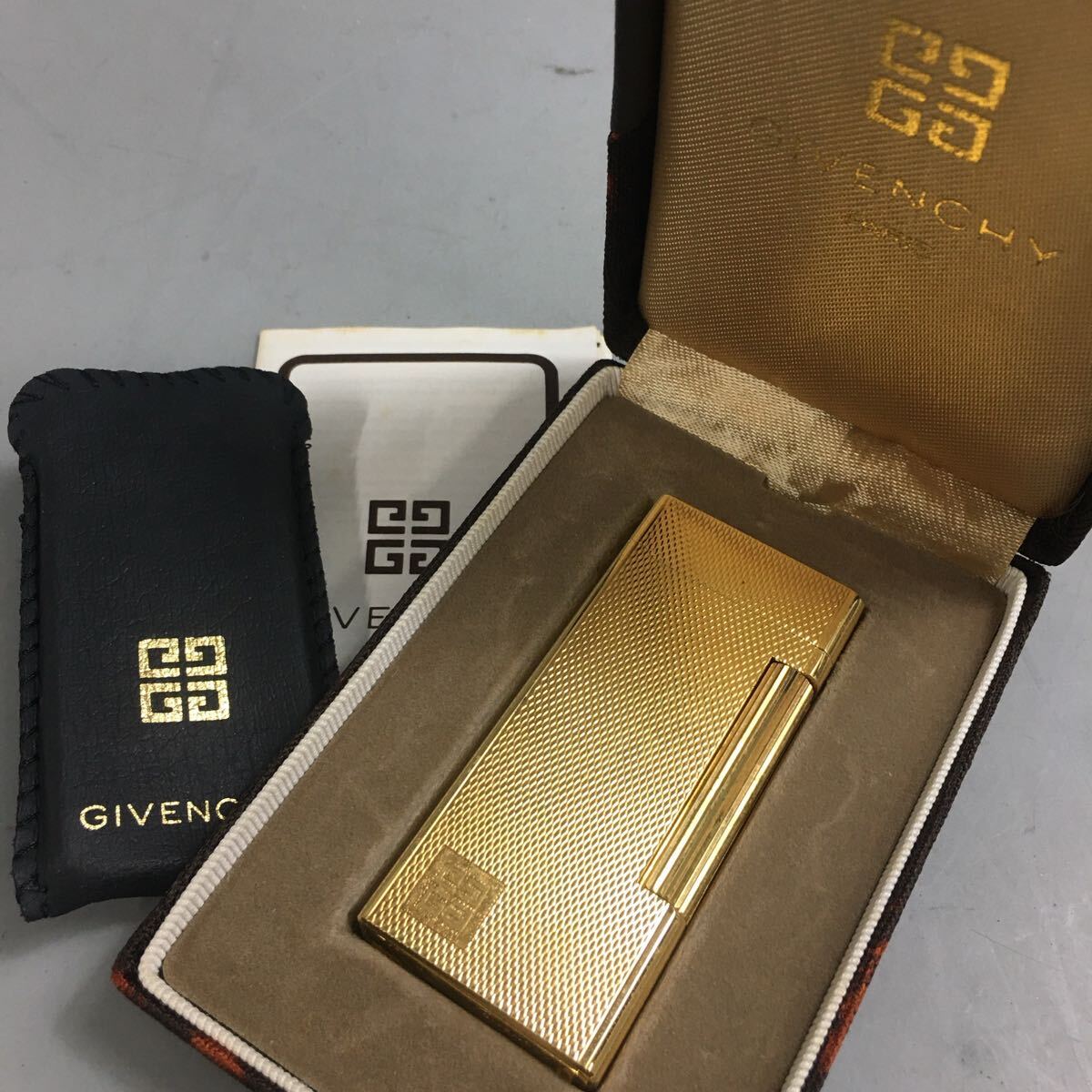 【やや傷や汚れあり】★F02070/GIVENCHY ジバンシィ/ガスライター/2000/ゴールド/箱付/火花OKの落札情報詳細 ...