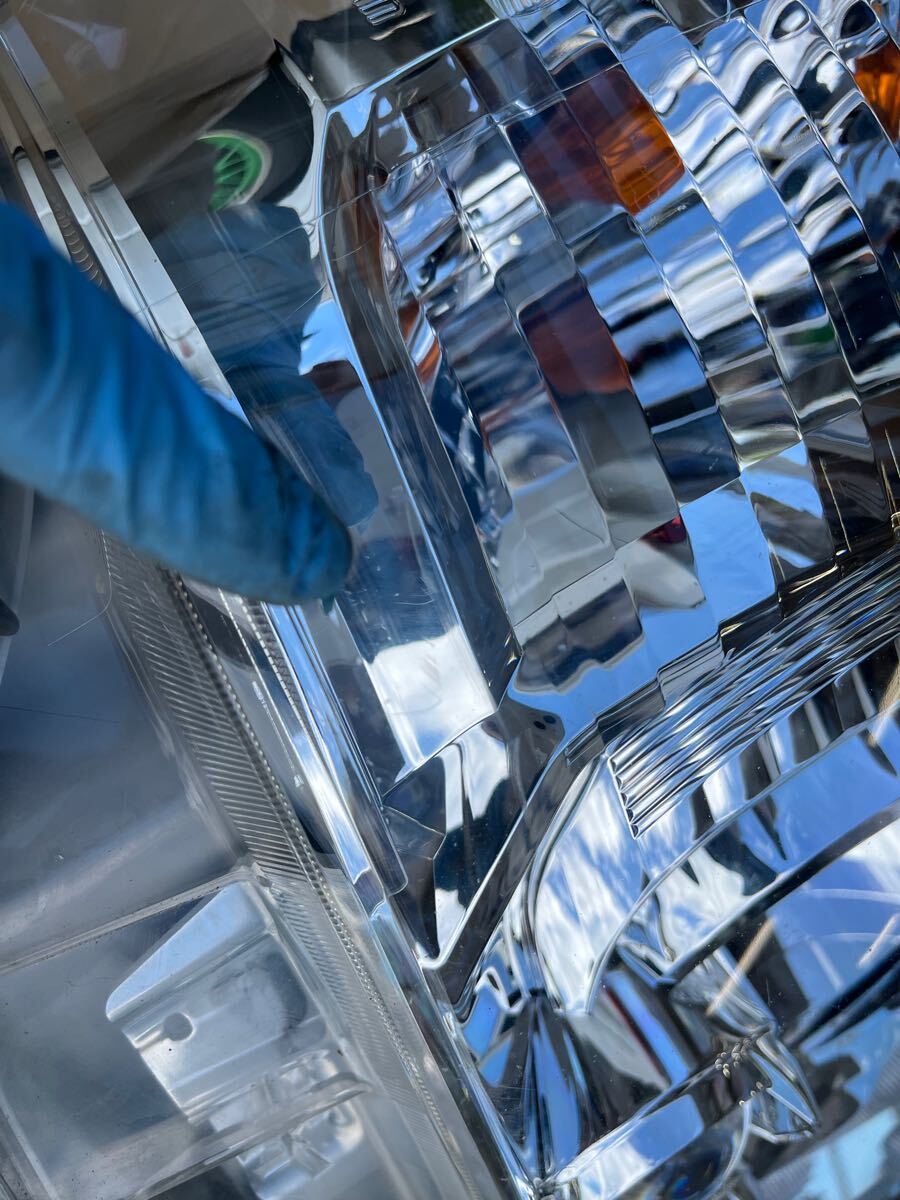 【やや傷や汚れあり】200系ハイエース 純正LEDヘッドランプ 7型 6型 5型 4型KDH201V TRH200V GDH201V 右 ...