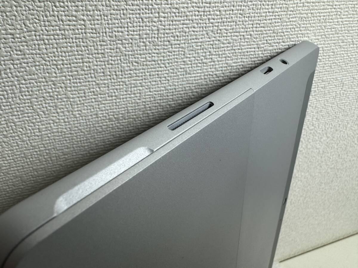 【未使用に近い】【送料無料】【極美品】Surface Go 4 XGT-00017 N200 8GB 64GB 法人モデル プラチナ ...