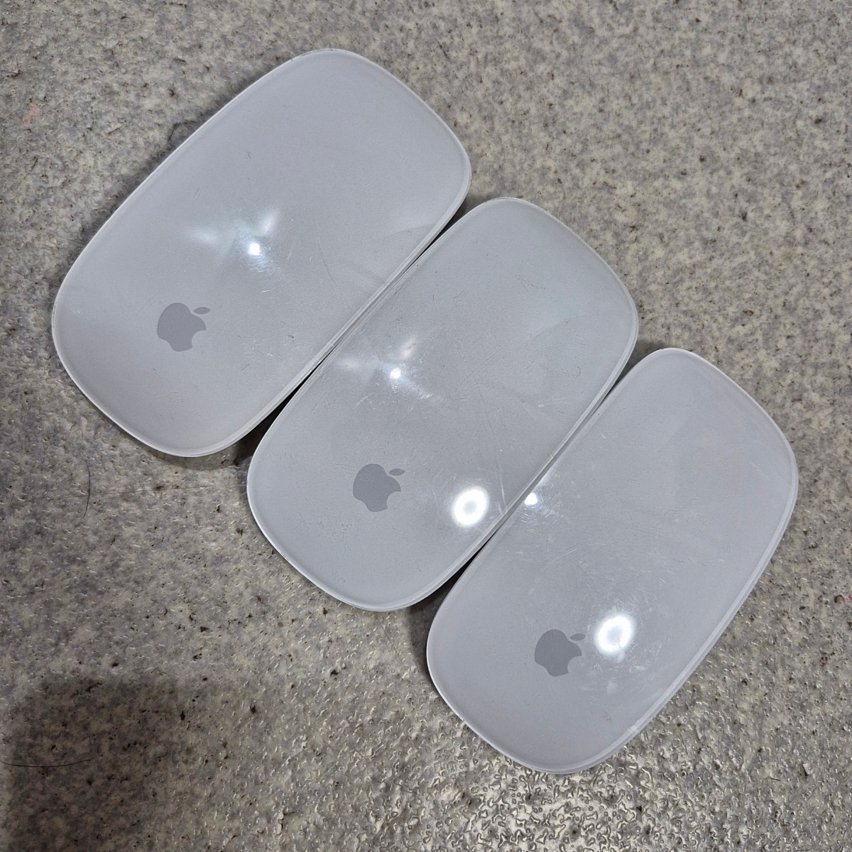 【目立った傷や汚れなし】3点 APPLE純正 A1296 ワイヤレスマウス Magic Mouse Mac 60s25-1082-4の落札情報詳細 - Yahoo!オークション落札価格検索 ...