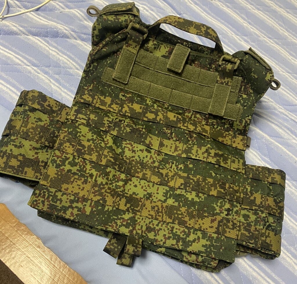 【未使用に近い】【実物】「2018年製造」ANA M2 タクティカルプレートキャリア (デジタルフローラ) EFT ロシア 装備 タクティカル ...