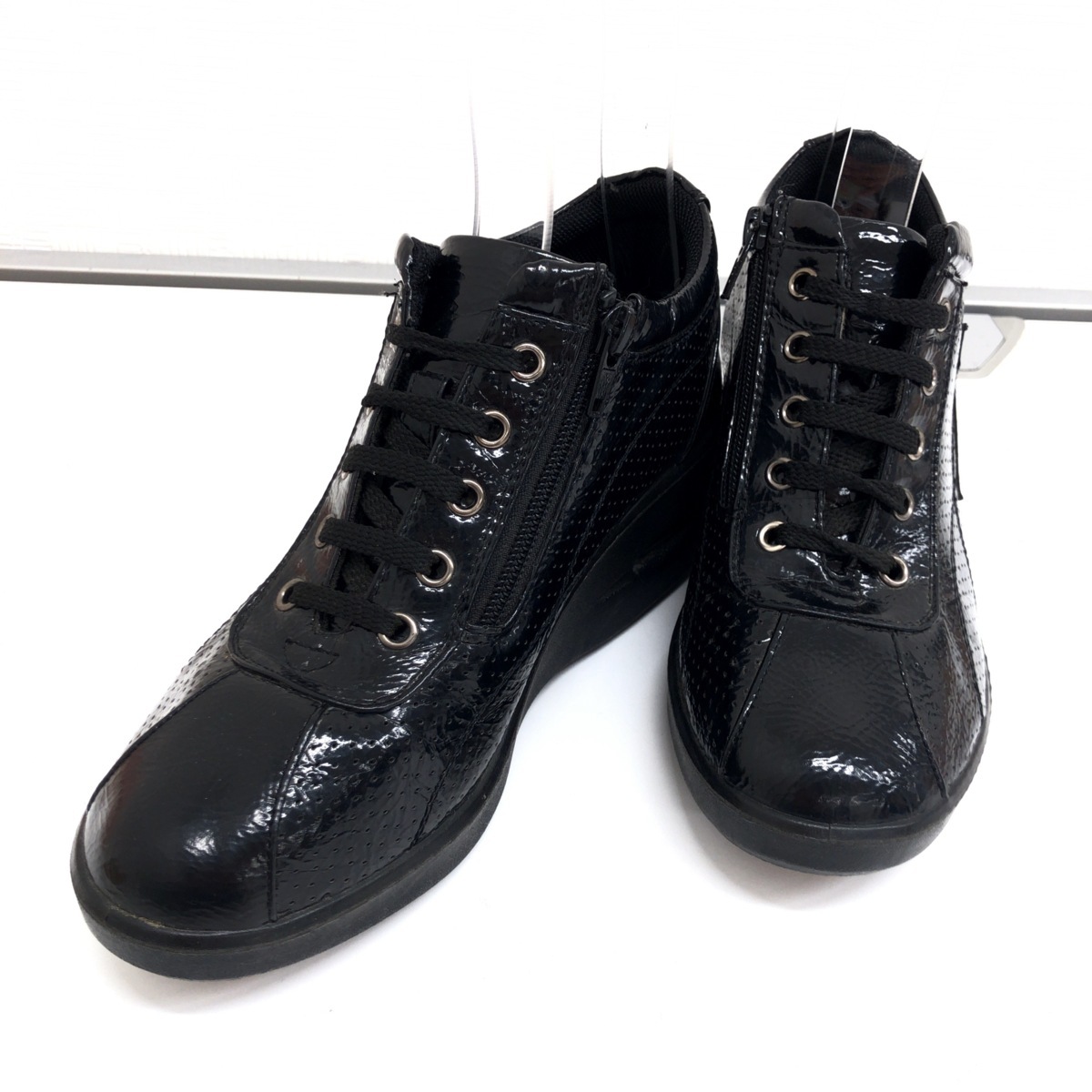 asics TABIBIYORI アシックス 旅日和 エナメル ウェッジソール 厚底 スニーカー 24cm EEE 黒 ブラック コンフォート レディース 婦人の落札情報詳細 - ヤフオク落札 ...