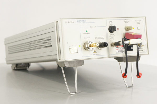 [DW]Agilent 83433A Lightwave Transmitter ライトウエーブ トランスミッター 10Gb/s ...