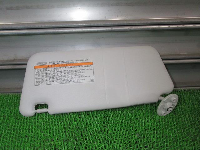 タント CBA-L375S サンバイザー 74310-B2460-B1 の落札情報詳細| ヤフオク落札価格情報 オークフリー