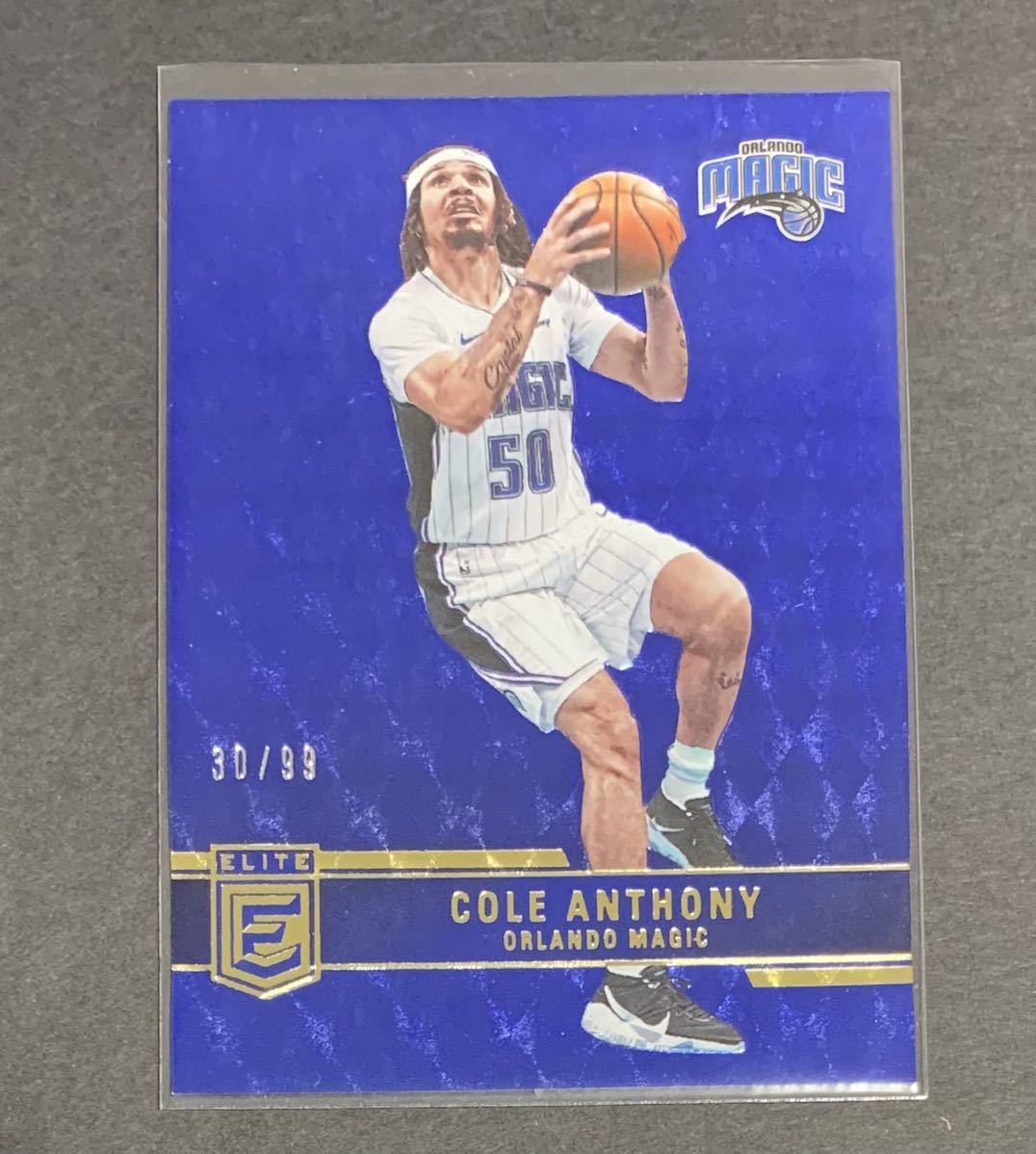 【未使用に近い】最新 2021-22 Elite NBA Cole Anthony Magic 99枚限定 Blue Basketballの ...