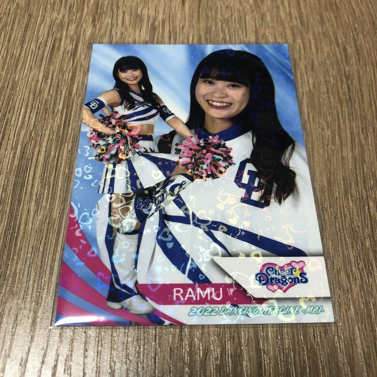 【目立った傷や汚れなし】BBM 2022 チアリーダー 舞 DANCING HEROINE チアドラゴンズ RAMU ホロパラレルカード ホロPP版 中日ドラゴンズ NAGISA の落札情報 ...