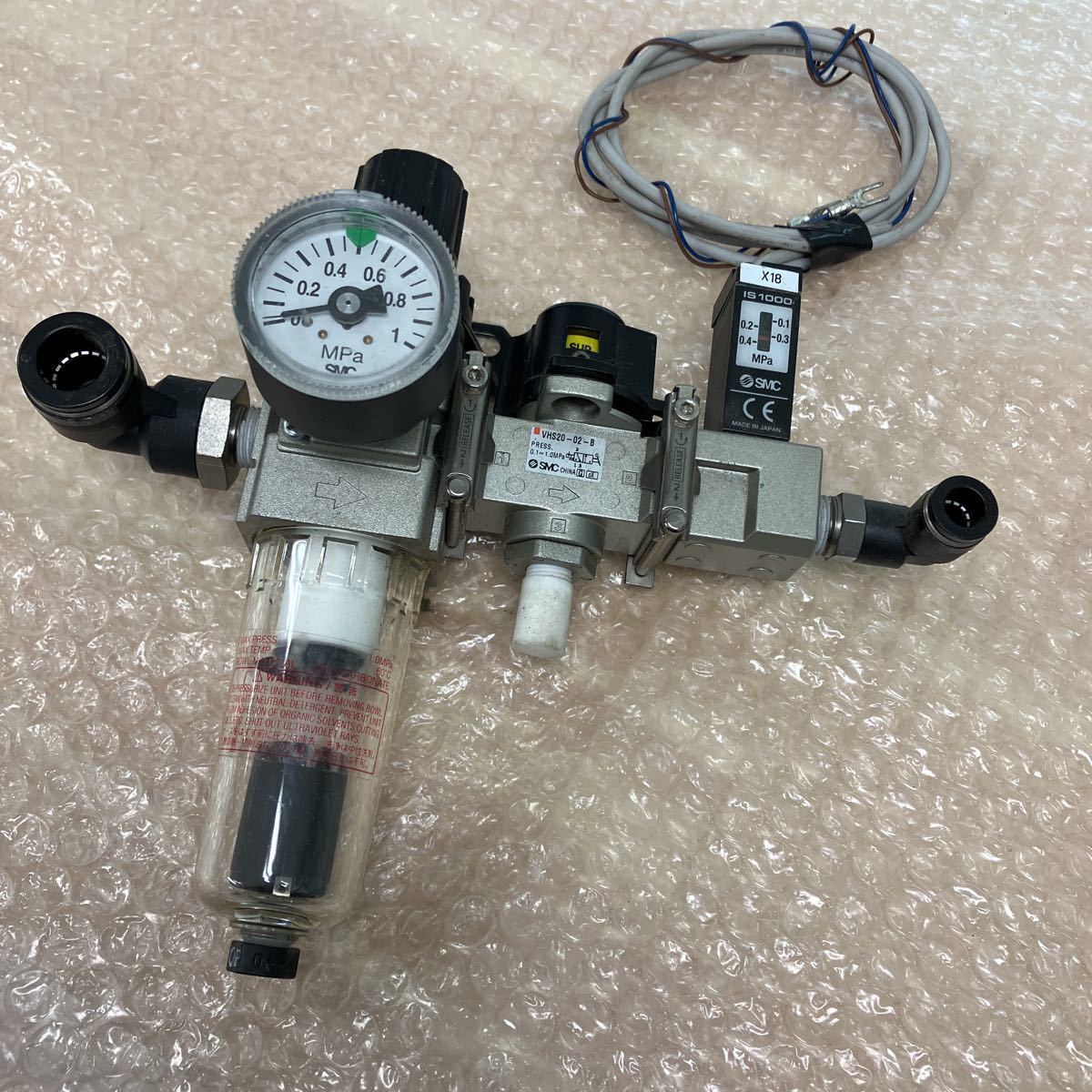 【傷や汚れあり】SMC AW20-02BCG フィルタレギュレータ VHS20-02-B 鍵穴付残圧抜き3ポート弁 E-402の落札情報詳細 - Yahoo!オークション落札価格検索 オークフリー