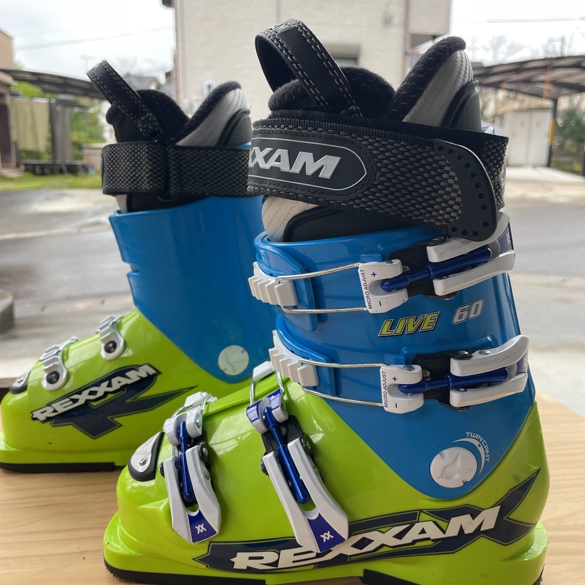 【やや傷や汚れあり】スキーブーツ REXXAM レクザム LIVE60 ジュニア 22CM 22．5CM 中古 希少の落札情報詳細 ...